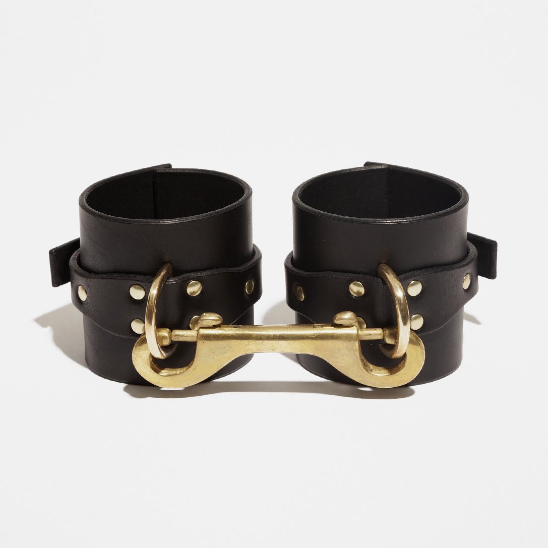 Restraint Collars & Cuffs | Fleet Ilya