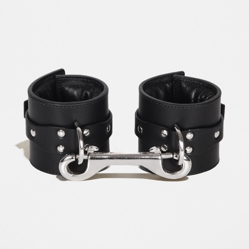Restraint Collars & Cuffs | Fleet Ilya